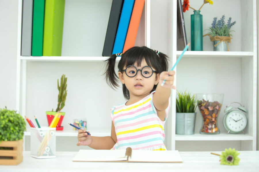 7 Tips to Boost Creative Thinking For Kids | Practicle